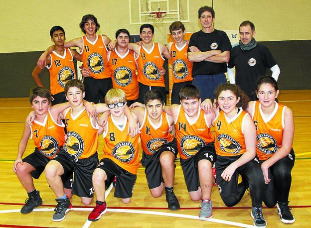 Nueva victoria para el Gora Behera Debasket | El Diario Vasco