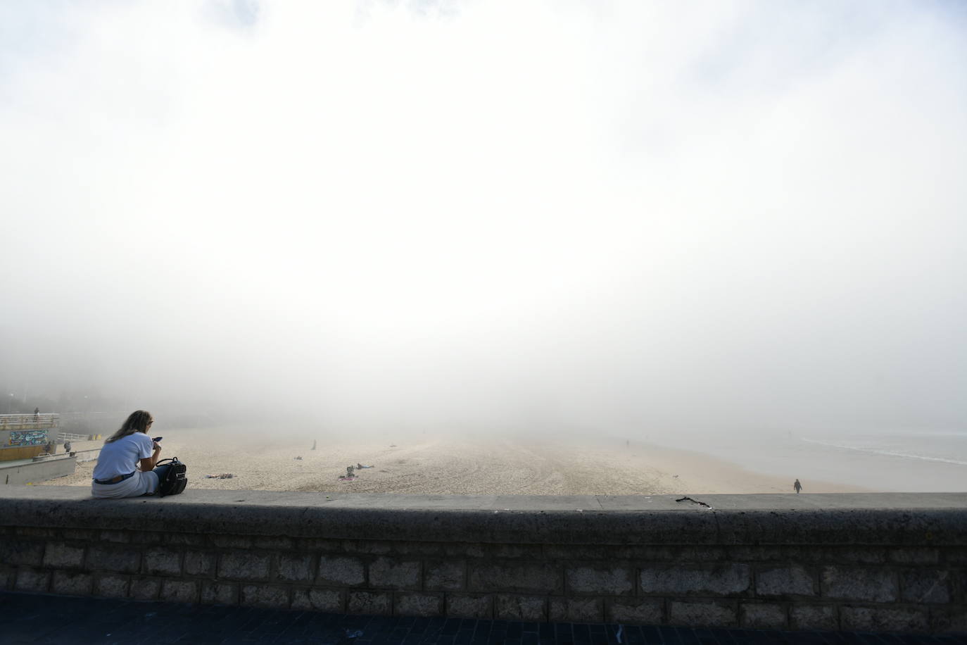La bruma oculta la costa donostiarra | El Diario Vasco